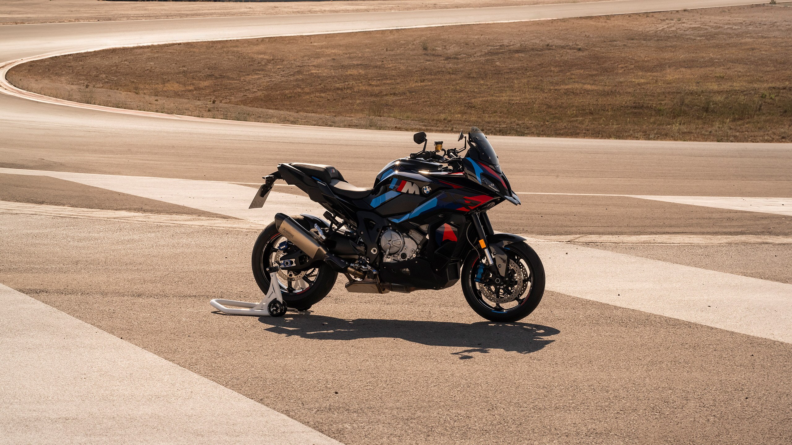 M 1000 XR | BMW Motorrad